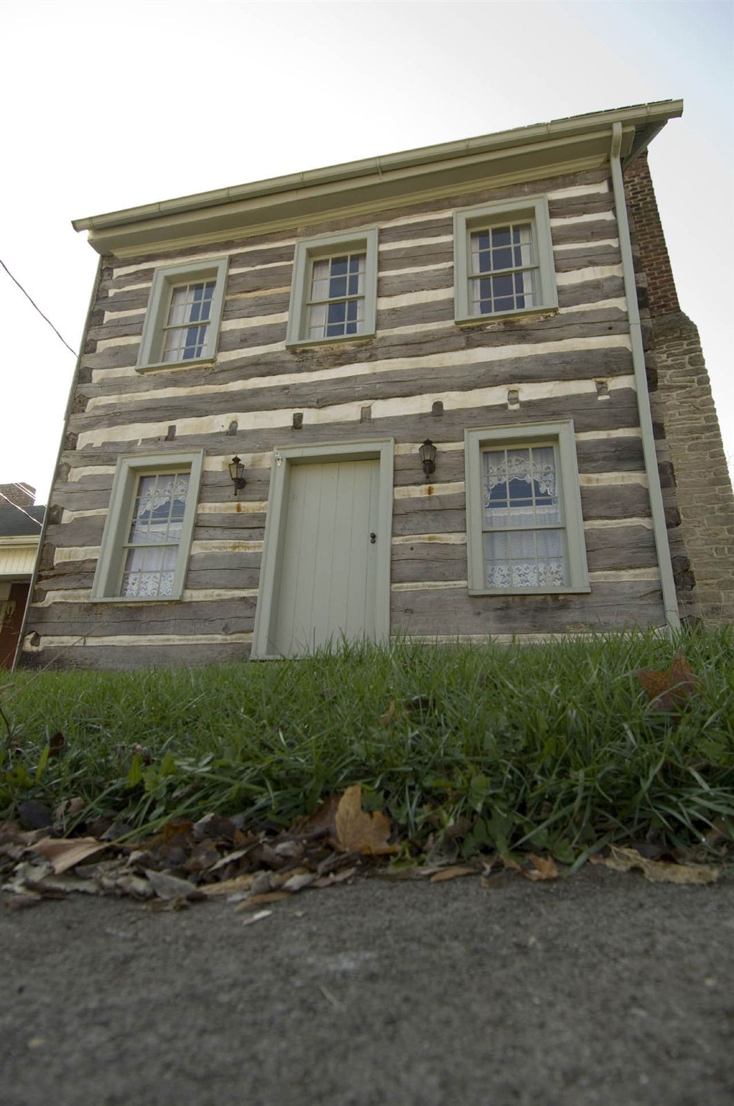 Locations Hub - Willis Russell House