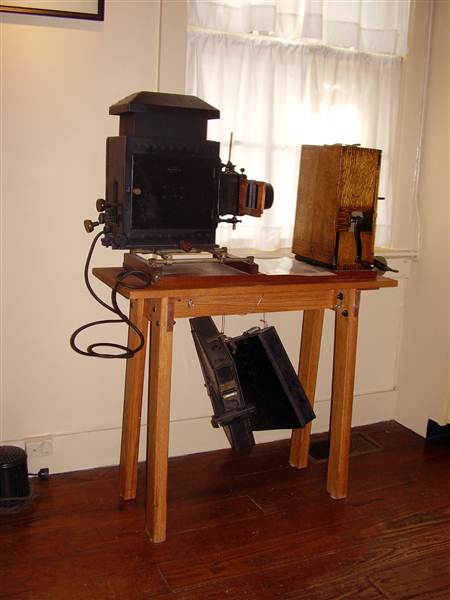 Locations Hub - Thomas Edison House
